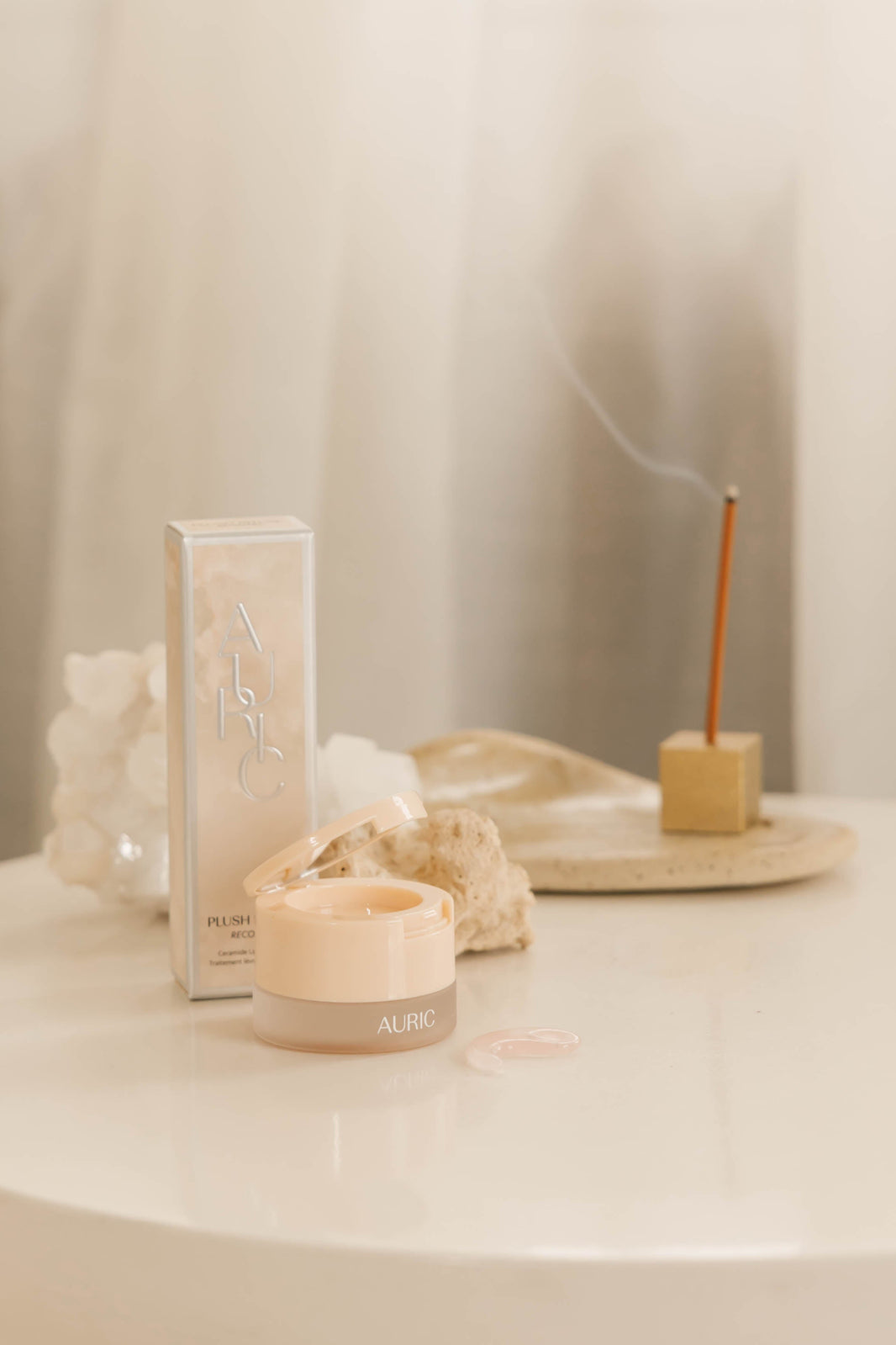 Luxury cosmetics brand created by Samantha Ravndahl